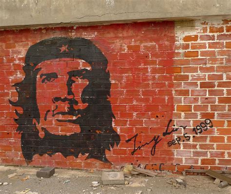 Che Guevara Graffiti On Red Brick Gems Photos And Videos