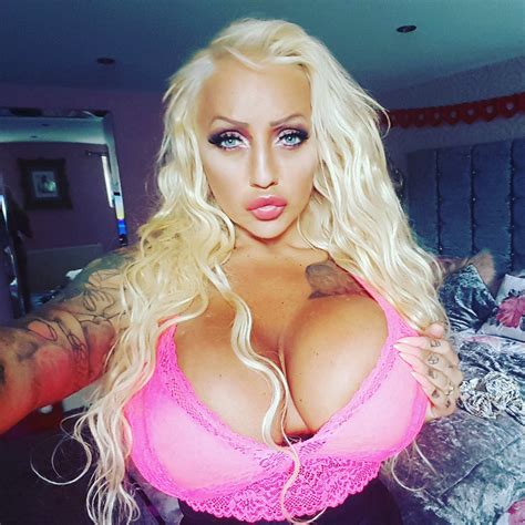 Sexy Selfie Scrolller