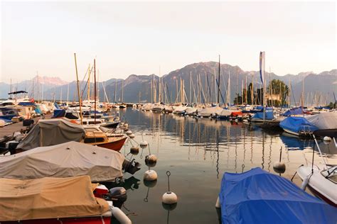 3 Best Hostels In Geneva: For Solo-Travelers & Couples