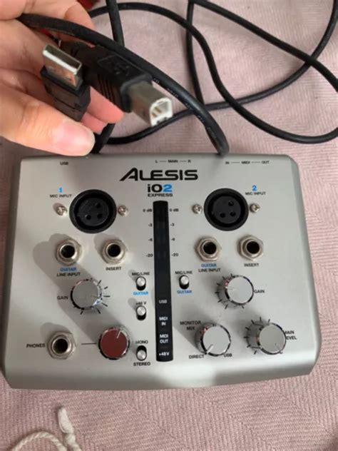 Alesis Io2 Express Interface Usb Audio Portable Home Studio Recording Inc Cable £1250 Alesis Io2 Express Interface Usb Audio Portable Home Studio Recording Inc Cable £1250