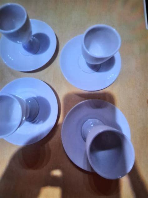 Belo DrŽalo Za Jajca