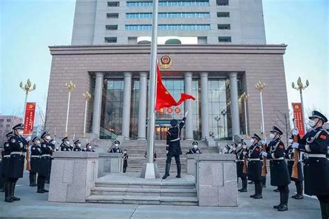 新疆公安厅举行2023年元旦升国旗仪式