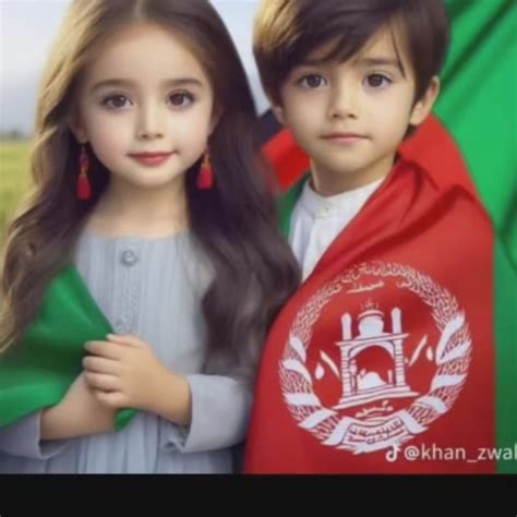 زینب اکبری On Reels