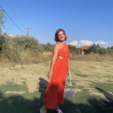 იმედის დღე Imedis Dge 🧐 აბა თუ გამოიცნობთ ვისი ბავშვობის ფოტოა ეს მინიშნება რა თქმა უნდა