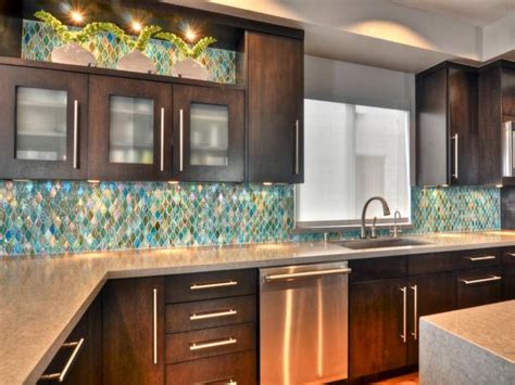 Kitchen Glass Tile Backsplash Ideas