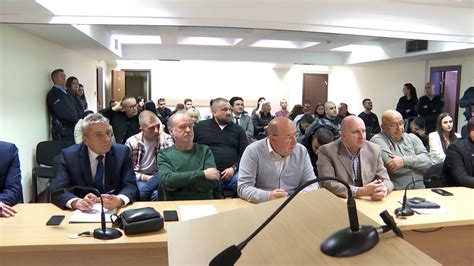 Затворски казни за 13 велешани кои сексуално злоупотребувале малолетничка Youtube