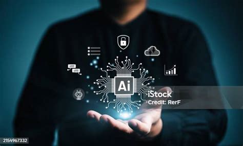 Ai 기반의 사업가가 가상 그래픽 글로벌 인터넷 연결 Ai 인공 지능을 보여줍니다 명령 프롬프트를 사용하여 무언가를 생성 미래 기술 변환 챗봇 채팅 Ai Brain