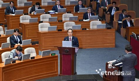 대정부질문 첫날野 “日 오염수 시운전 통보안해” 與 “무책임한 괴담 살포 책임져야”