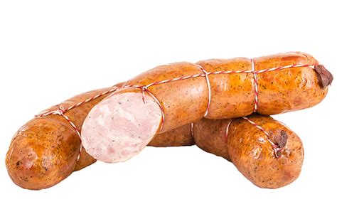 육즙 큰 두꺼운 소시지 살라미 라 드 핑크 닭고기 베이컨 돼지고기 황소 빛나는 고 흰색 배경에 고립 된 음식 영화에 흰색