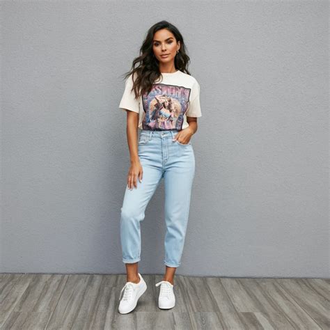 What To Wear With Light Blue Jeans 15 Outfits Youll Love