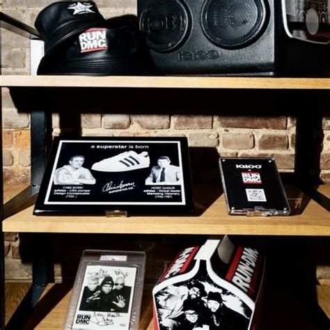 Run Dmc Kicked Off First Day Of Pop Up 360 Magazine Green Design