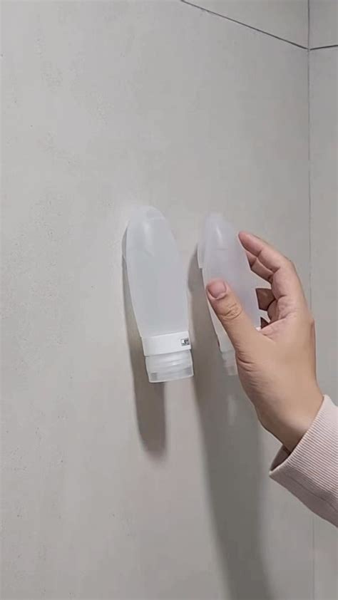 벽에도 거울에도 착착 붙는 흡착식 실리콘 공병 여행용키트 심플트레블러 여행용키트 여행용세트 여행필수품추천 여행용세트추천 흡착식 부착 간편보관 실리콘공병