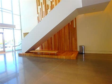 Protruding Objects Abadi Access