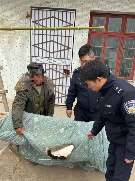 “要不是安装了烟感报警器，后果不堪设想啊！”武汉一老人睡前忘关取暖器，棉被被点燃