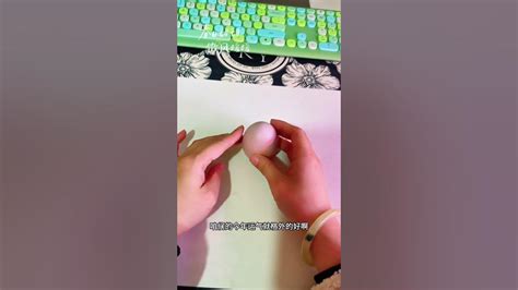 春分至 万物生 春分到 蛋儿俏 春分立蛋很神奇的，传说春分这天鸡蛋立住了，一年都会顺顺利利，人丁兴旺！你快试试吧！评论区告诉我你们都成功立住没