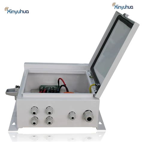 IP66 Iron Shell Combiner Box PV String Combiner Box 4 In 1 Out 4 Ways PV Combiner Box PV