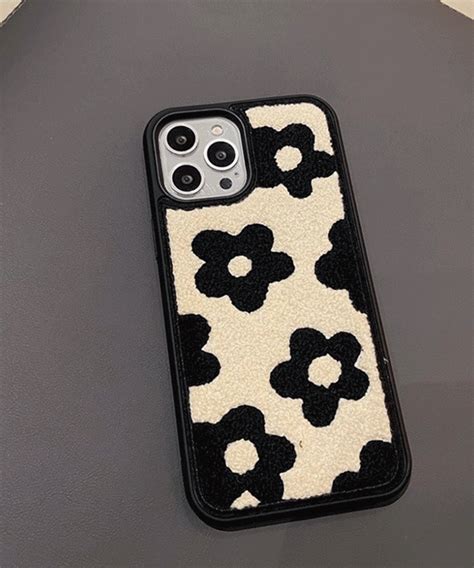 당일발송🚀 아이폰 15 블랙 꽃 플라워 뽀글이 귀여운 부들부들 베이직 화이트 폰케이스 에이블리