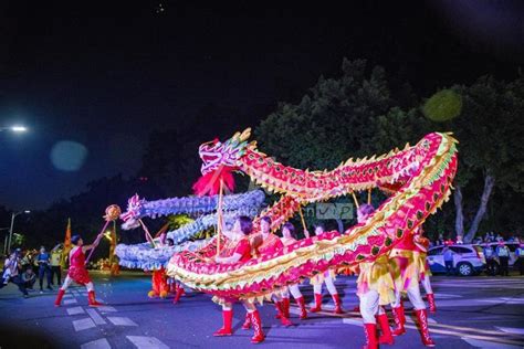 2023年广东非遗周暨佛山秋色巡游活动举行 人民图片网