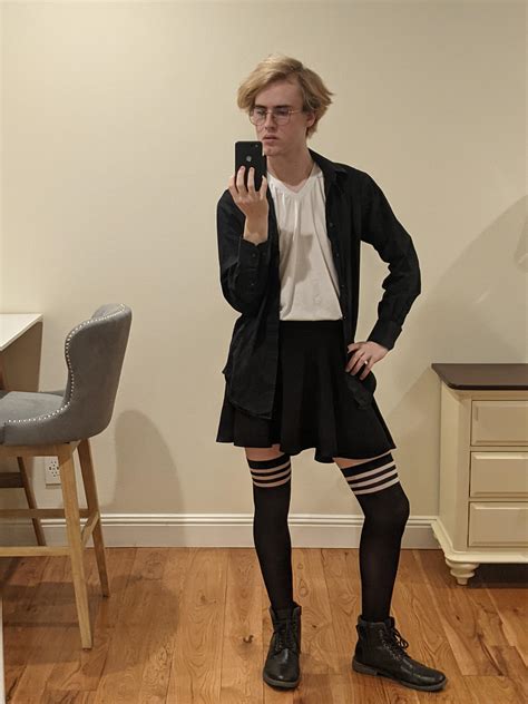 It S Femboy Friday Scrolller