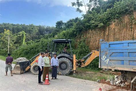 မိုင်းယောင်းခရိုင် စီမံအုပ်ချုပ်ရေးအဖွဲ့ဥက္ကဋ္ဌ ဒေသဖွံ့ဖြိုးရေးလုပ်ငန်းများ ဆောင်ရွက်နေမှုအား က