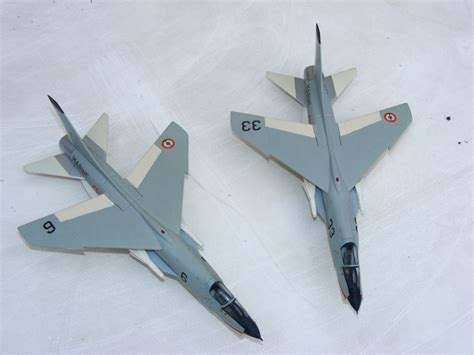 [heller] F 8e Fn Crusader