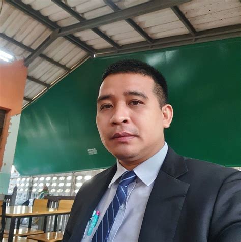 ปรึกษาทนายสิชณ์ ยินดีให้คำปรึกษาครับ คดีแพ่งคดีอาญา ทำนิติกรรมสัญญา ร้องขอจัดการมรดก