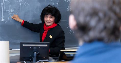 Pioneering Strained Layer Superlattice Technology News And Events Electrical And Computer