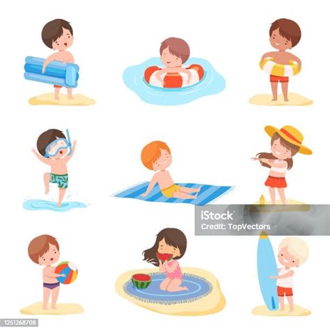 해변 세트 어린이 여름 활동 휴일 만화 벡터 일러스트레이션에 재미를 사랑스러운 아이들에서 재생 귀여운 소년과 소녀 수영 동작 활동에 대한 스톡 벡터 아트 및 기타 이미지