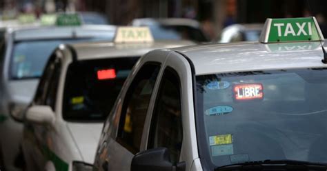 Para qué servirán los QR que instalarán en taxis de La Plata durante