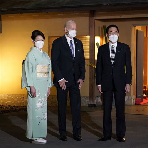 【画像】注目を集める“ファーストレディー”岸田裕子夫人、外交の場で見せるファッションセンスとその素顔 英語が堪能、裏千家の茶道たしなむ