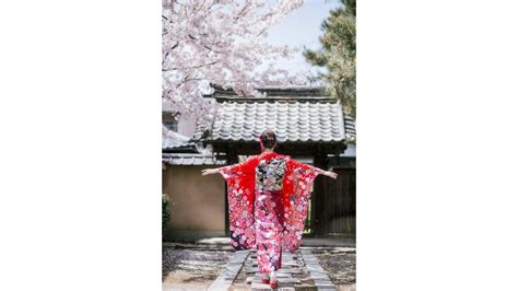 เช่าชุดกิโมโนฟูจิ เกียวโต จองแผน Furisode หรูหรา รวมแต่งหน้าทำผมและตกแต่งทรงผม Kkday