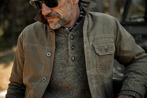 How To Get Pedro Pascals The Last Of Us Waxed Trucker Jacket Maxim