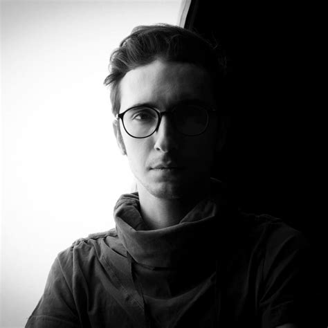 تیوال مهرداد حسین زاده