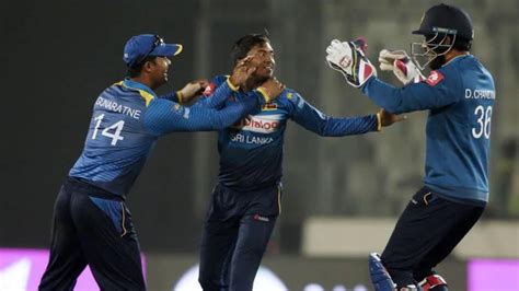 डेब्यू मैच में हैट्रिक लेकर मचाया धमाल 3 मैच बाद खत्म करियर हमेशा के लिए लगा बैन Shehan