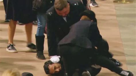 英女皇逝世｜西敏廳一男子圖衝前摸女皇靈柩被警拘捕 消費券專頁