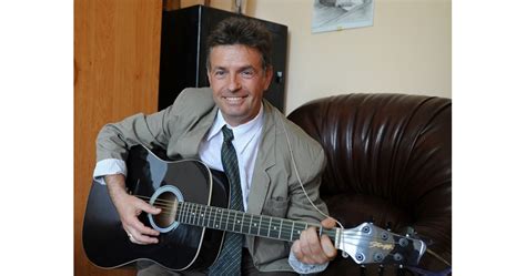 Съветник на министър Кунева даде оставка заради голи снимки Обзор