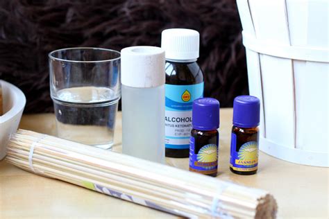 DIY Reed Diffuser Loepsie