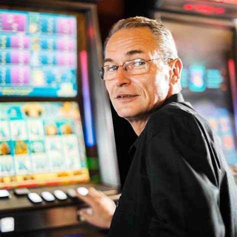 Man Who Won Million On A Scratch Off Lottery Ticket Explains How He Lost It All YourTango