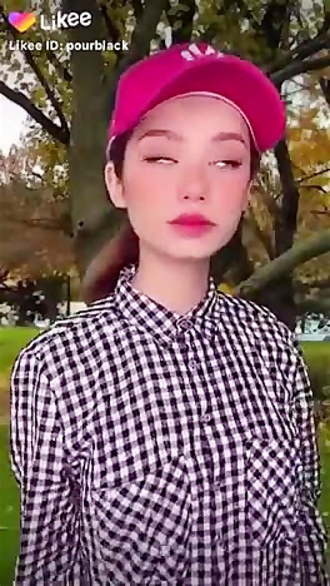 پریسا پور بلک فالو کنید