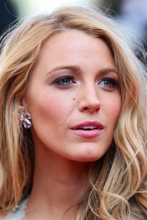 Blake Livelys Half Up Half Down Hairstyle Is Super Versatile British Vogue