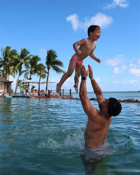 Richie Mounga Very Demure Very Mindful 💆🏽‍♂️🔋 Instagram