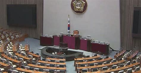 여론조사 총선 D 1년국정안정 369 Vs 정권견제 499
