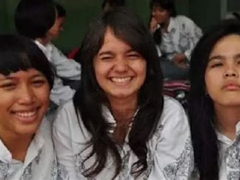 Bocah Bule Yang Foto Bareng Anjasmara Ini Dulu Tinggal Di Kontrakan Kini Jadi Artis Dan Istri