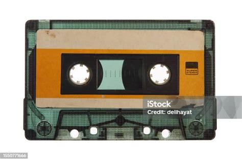 오래 된 복고풍 카세트 테이프입니다 흰색 배경에 분리된 빈티지 80년대 음악 테이프 0명에 대한 스톡 사진 및 기타 이미지 0명 C90 카세트 테이프 개념 기호