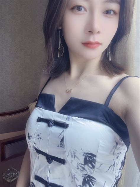 Amy Jini Cam Model Free Live Sex Show And Chat Stripchat