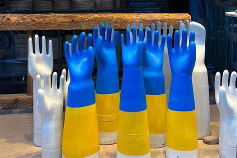 Как работает страховка в Германии для беженцев [2024]