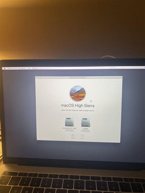 Do I Reinstall MacOS On Update Disk Or On Macintosh HD Data Disk R MacOS