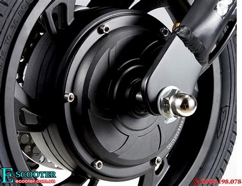 Giá xe chạy điện pin tháo rời