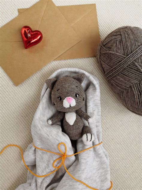 Crochet toys designer on Instagram: "Есть игрушки, которые невозможно ...