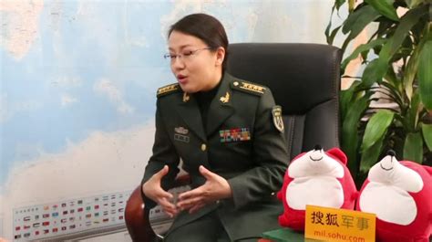 国防大学李莉教授 谈两会期间军事热点 搜狐视频